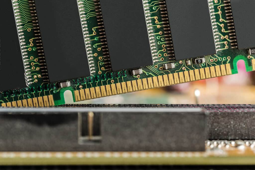 LRDIMM vs. RDIMM: Key Differences | Equal Optics